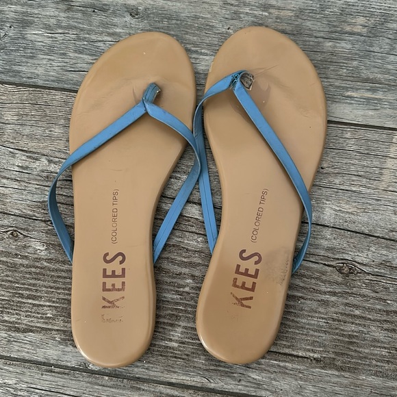 TKEES | Shoes | Tkees Flip Flops Us 6 | Poshmark
